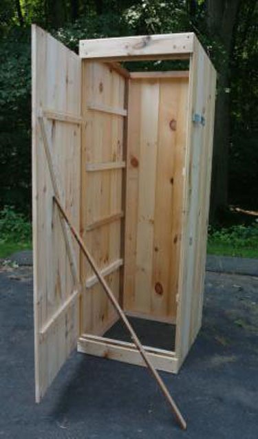 Build a smokehouse: step-by-step instructions with photos | Successful ...