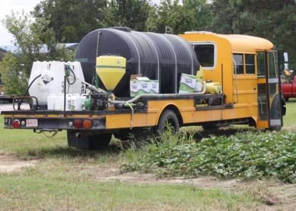 Old school buses get a new life on the farm | Successful Farming