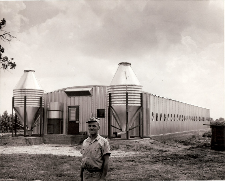 The Best Farrowing House Ever Designed | Successful Farming