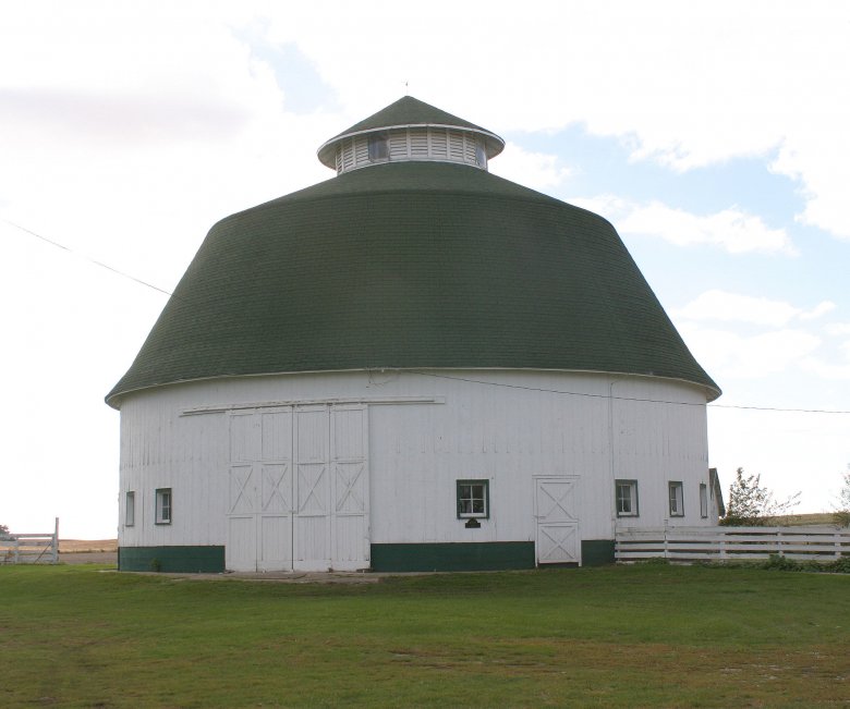 10 Unique Round Barns | Successful Farming