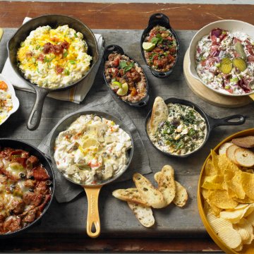 6 Sizzling skillet dip recipes | Successful Farming