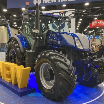 New Holland reveals the T7.300 Long Wheelbase tractor | Successful Farming