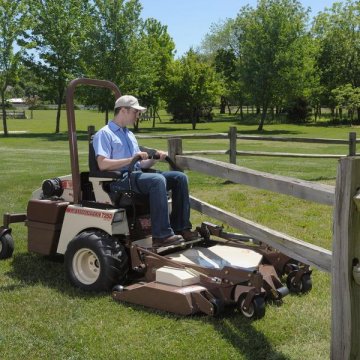 Buyers' Guide: Zero-Turn Mowers