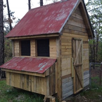 Repurposed chicken coops | Successful Farming