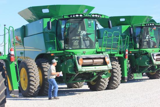 It’s a sellers’ market for like-new combines | Successful Farming