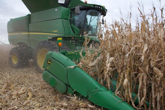 Combine Maintenance: Inspecting the Cleaning Shoe | Successful Farming