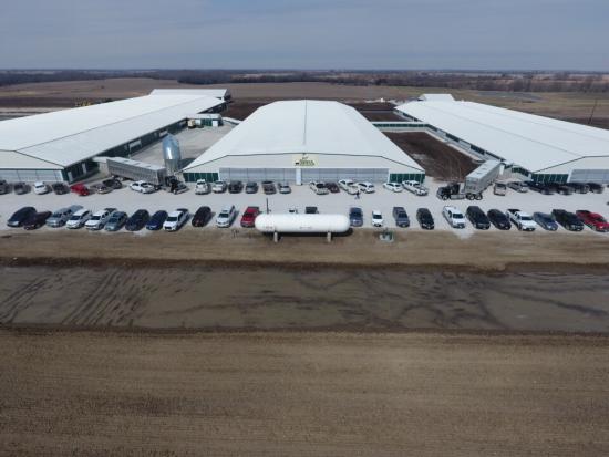 New Sow Barns for Iowa Select Farms | Successful Farming