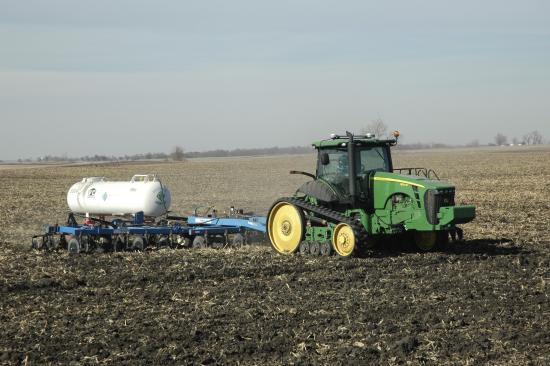 How to Apply Springtime Anhydrous Ammonia | Successful Farming