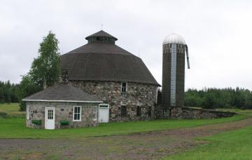 10 Unique Round Barns | Successful Farming